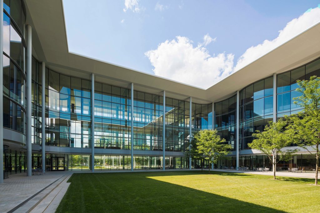 Yale School of Management – Yale University - MBAFair